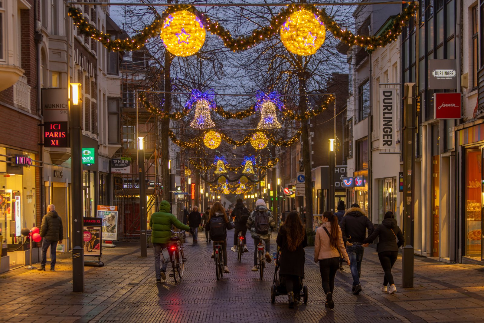 Decemberkalender: maak de hele maand december kans op Heerlense cadeaus ...