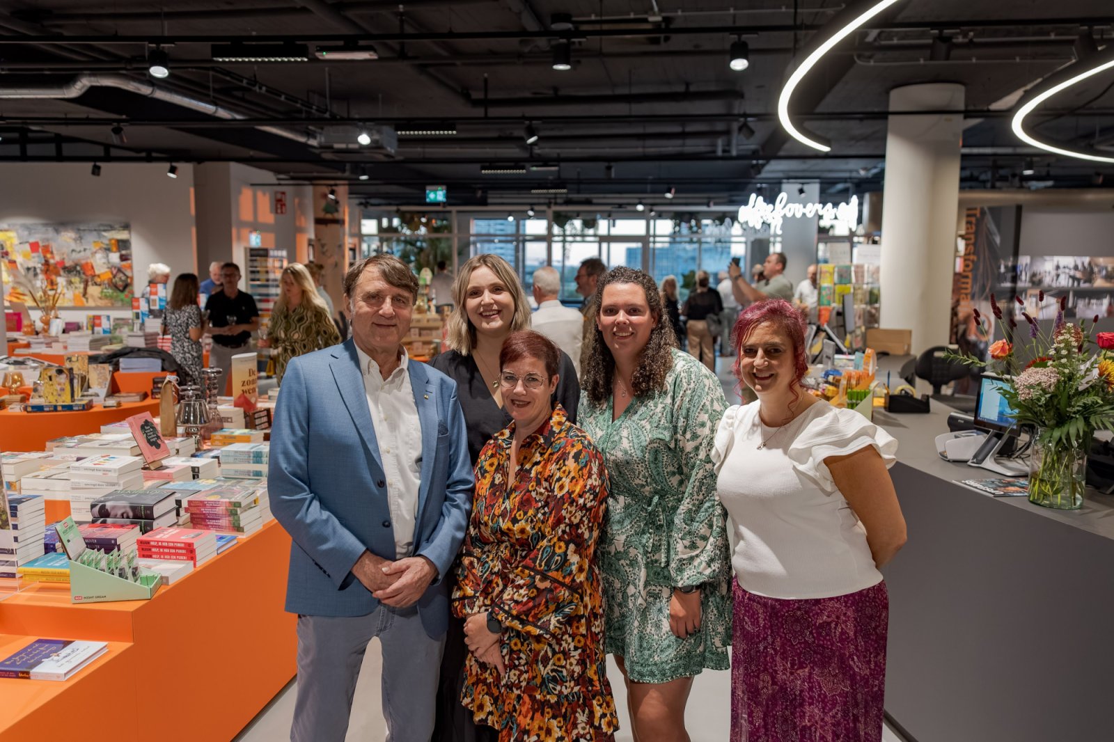 Nieuw en vernieuwd op bovenverdieping Berden: Dominicanen, Coffeelovers ...